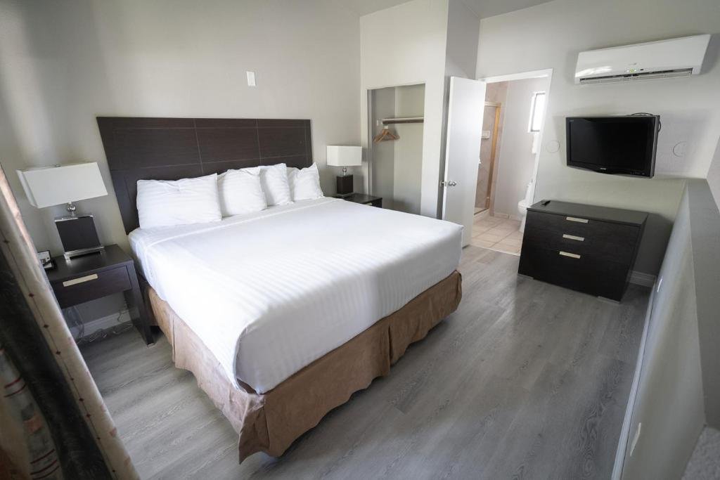 Alexis Park Resort | Traviguide