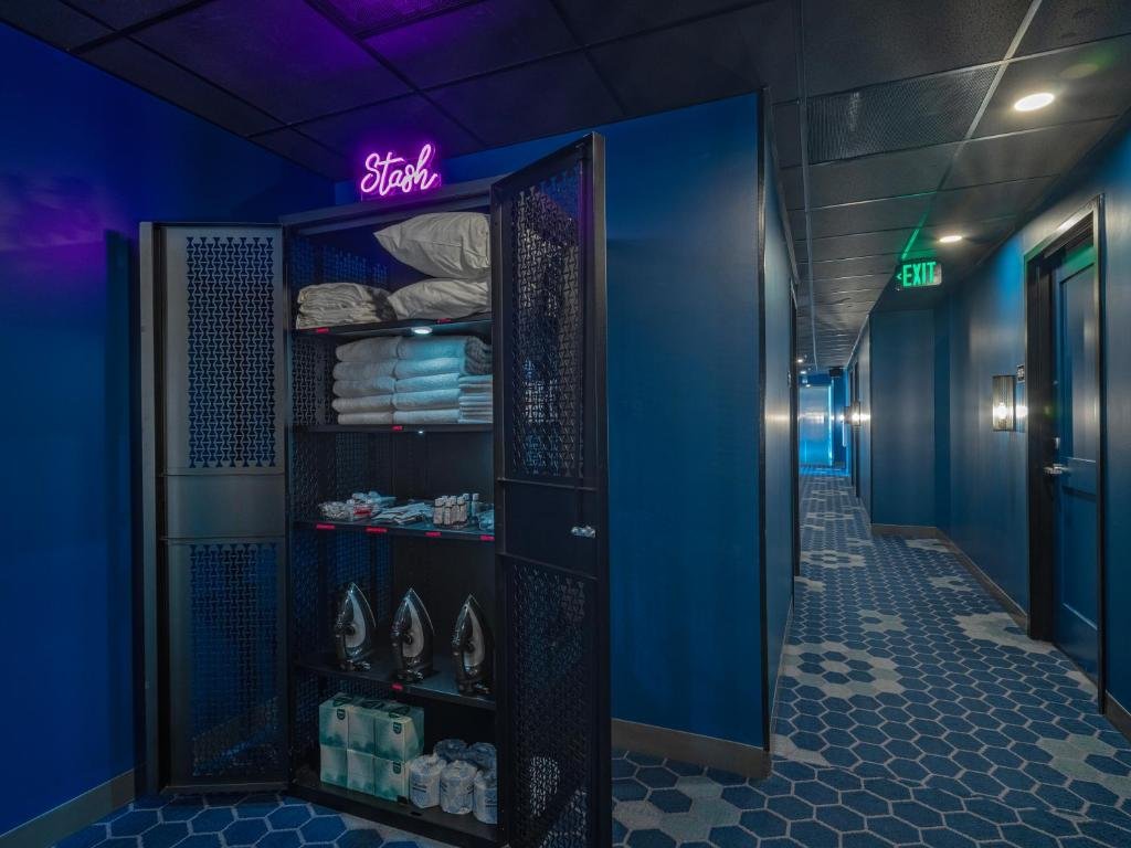 Moxy Phoenix Downtown | Traviguide